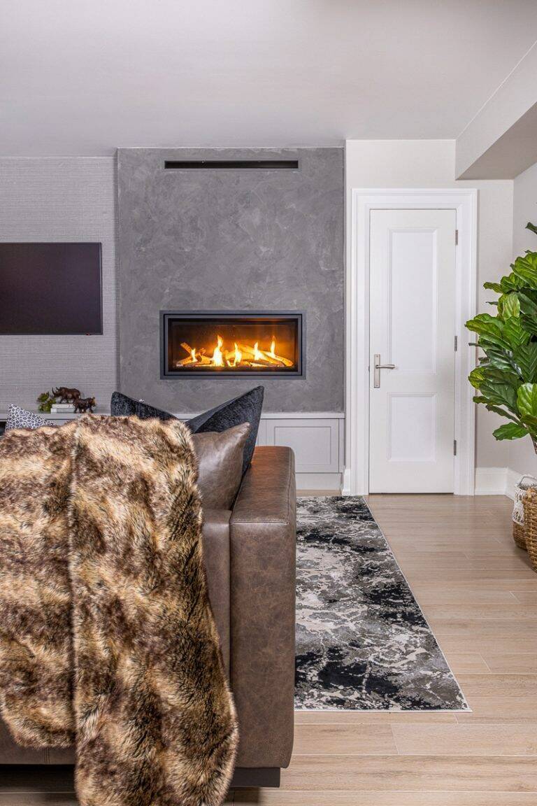 Project Roxy - Niche Decor