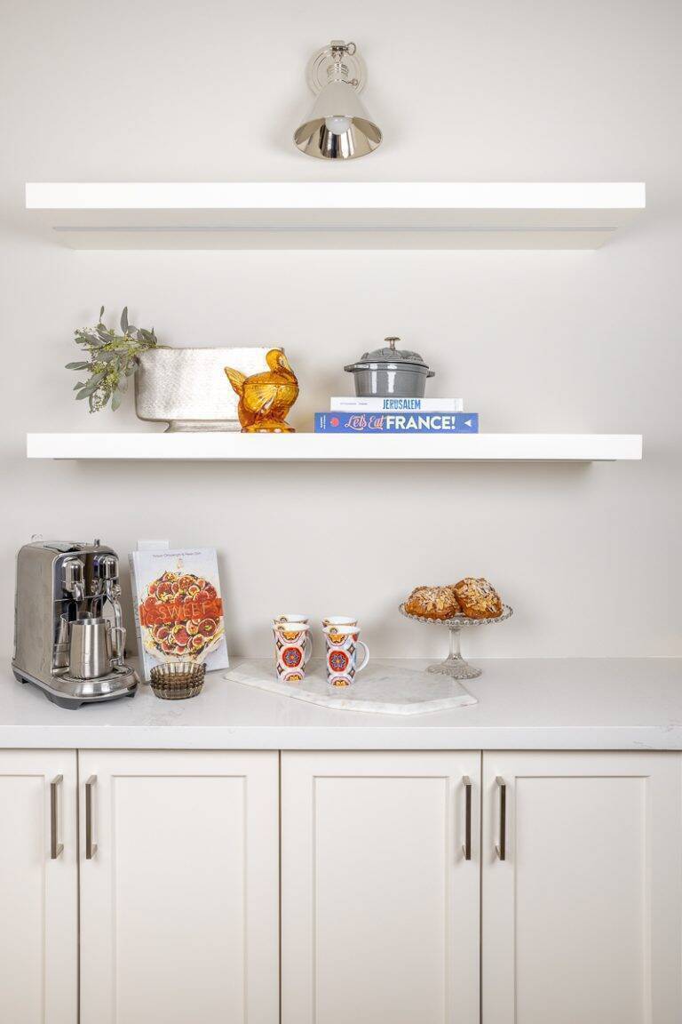 Project Roxy - Niche Decor