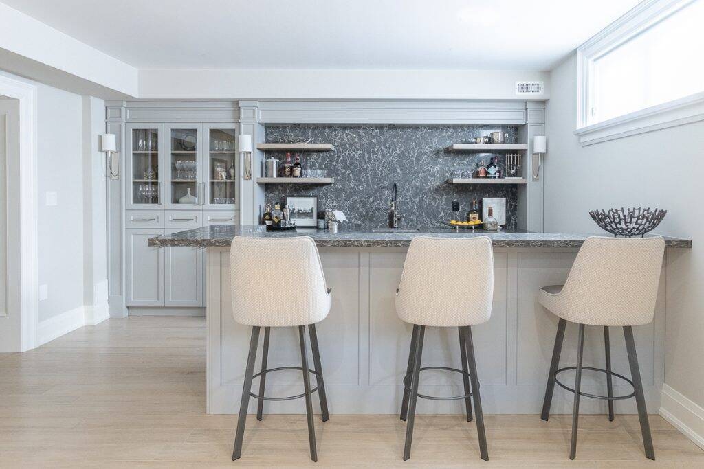 Project Roxy - Niche Decor